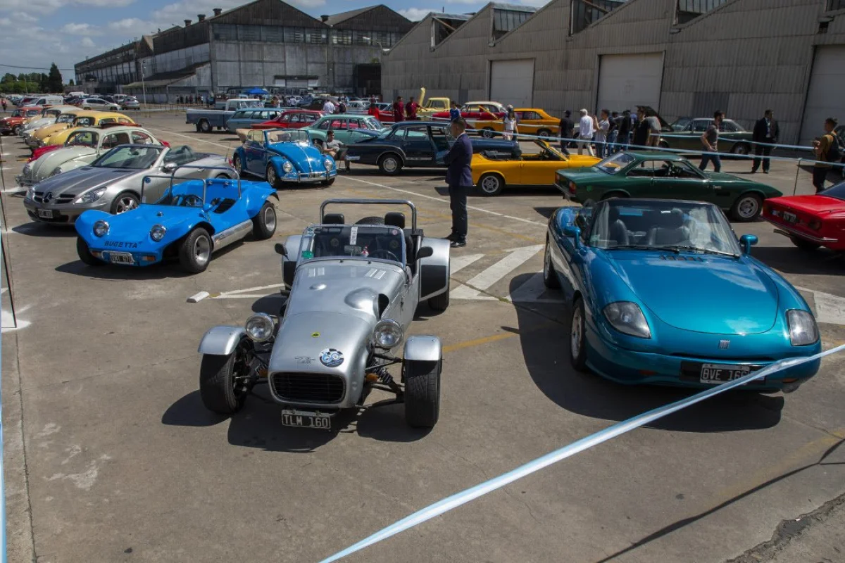 UNLaM: llega la esperada exposición de autos clásicos | Viví el Oeste ...