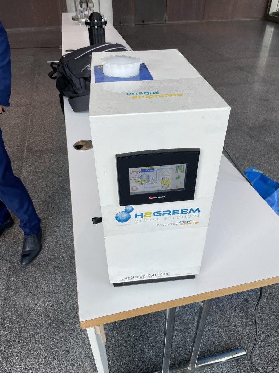 La UNLaM recibirá importante equipamiento tecnológico | Viví el Oeste ...