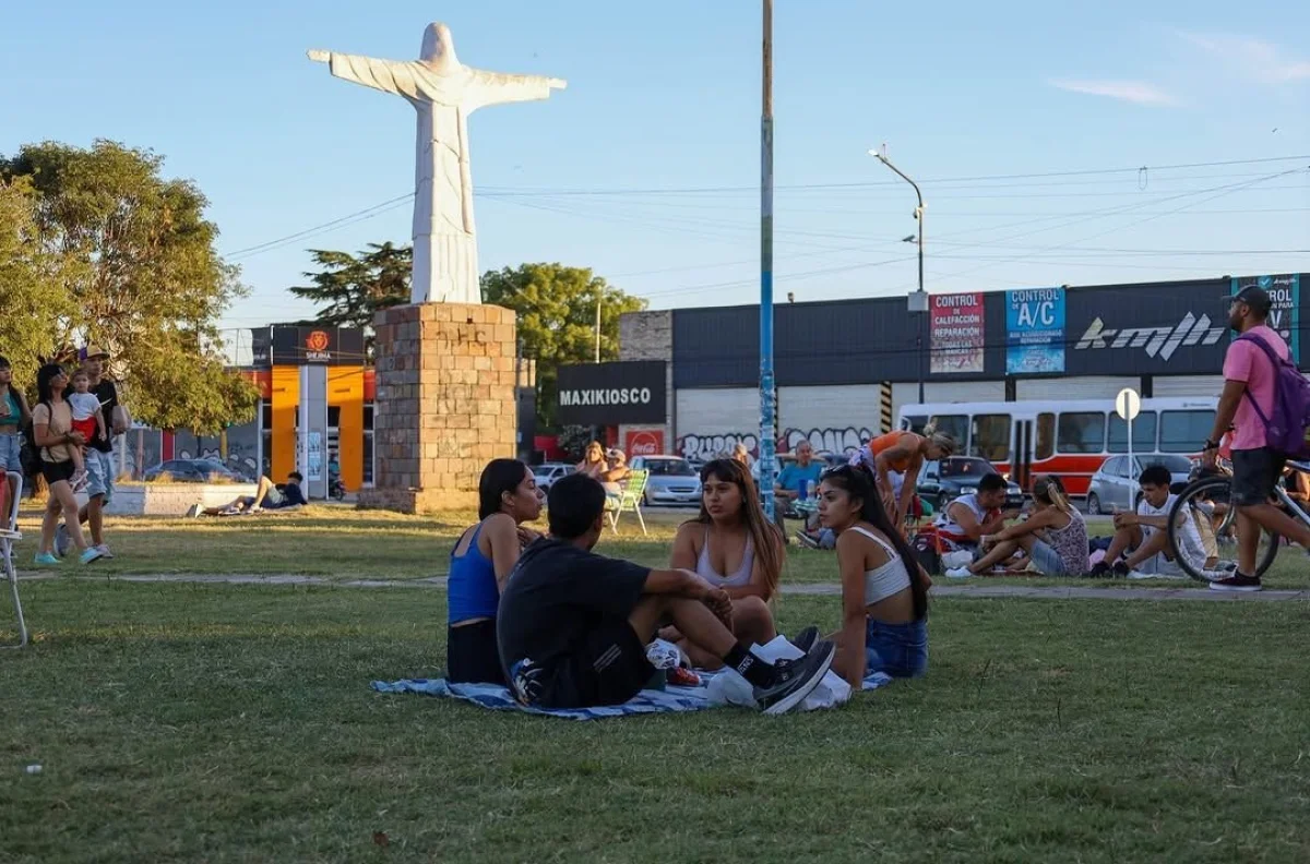 La historia de la Plaza Dr. Buján de Paso del Rey, un espacio que rinde ...